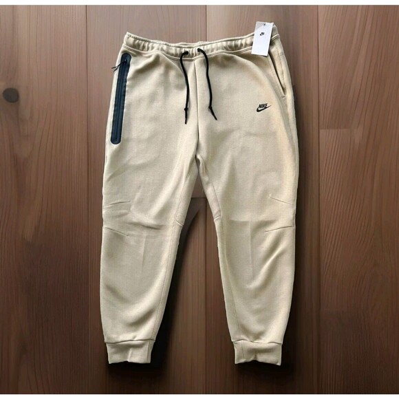 Nike | Pants | New Nike Sportswear Mens Tech Fleece Joggers Pants Brown ...